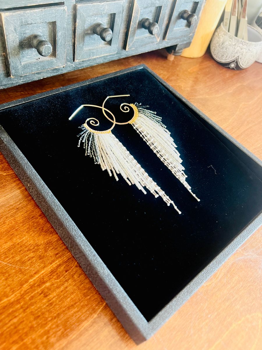 14KYGF Sparkling Gunmetal Multi Fringe Angel Wings