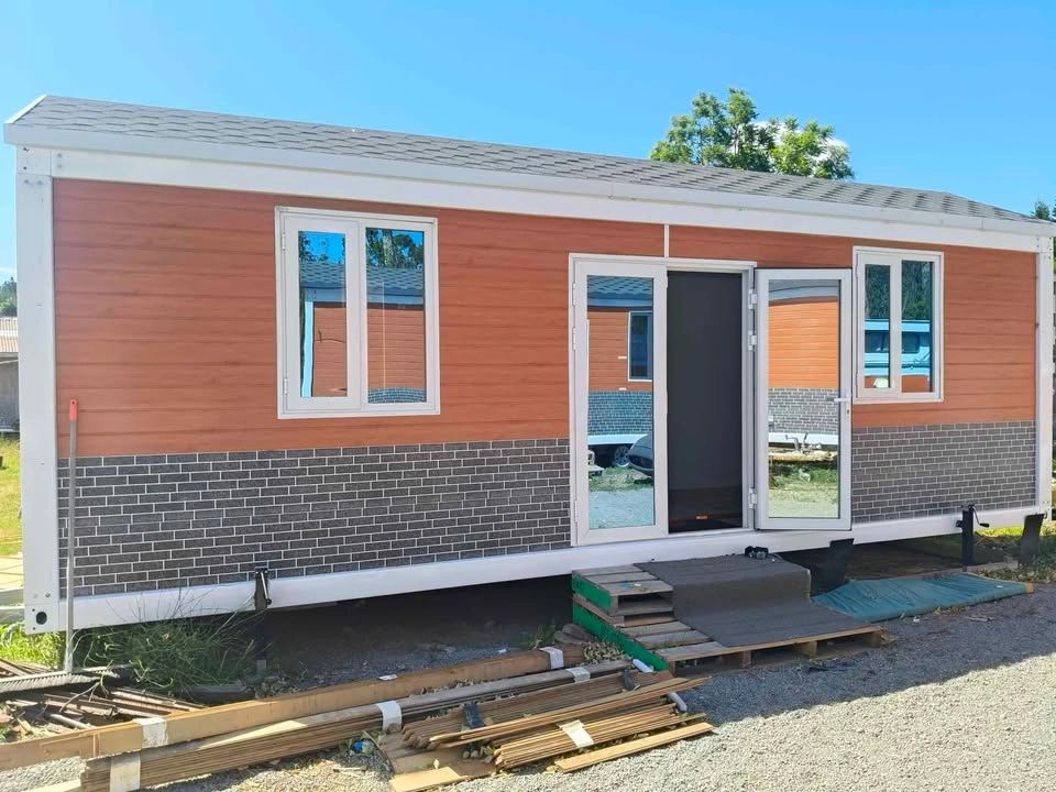 8x2.4 open plan unit