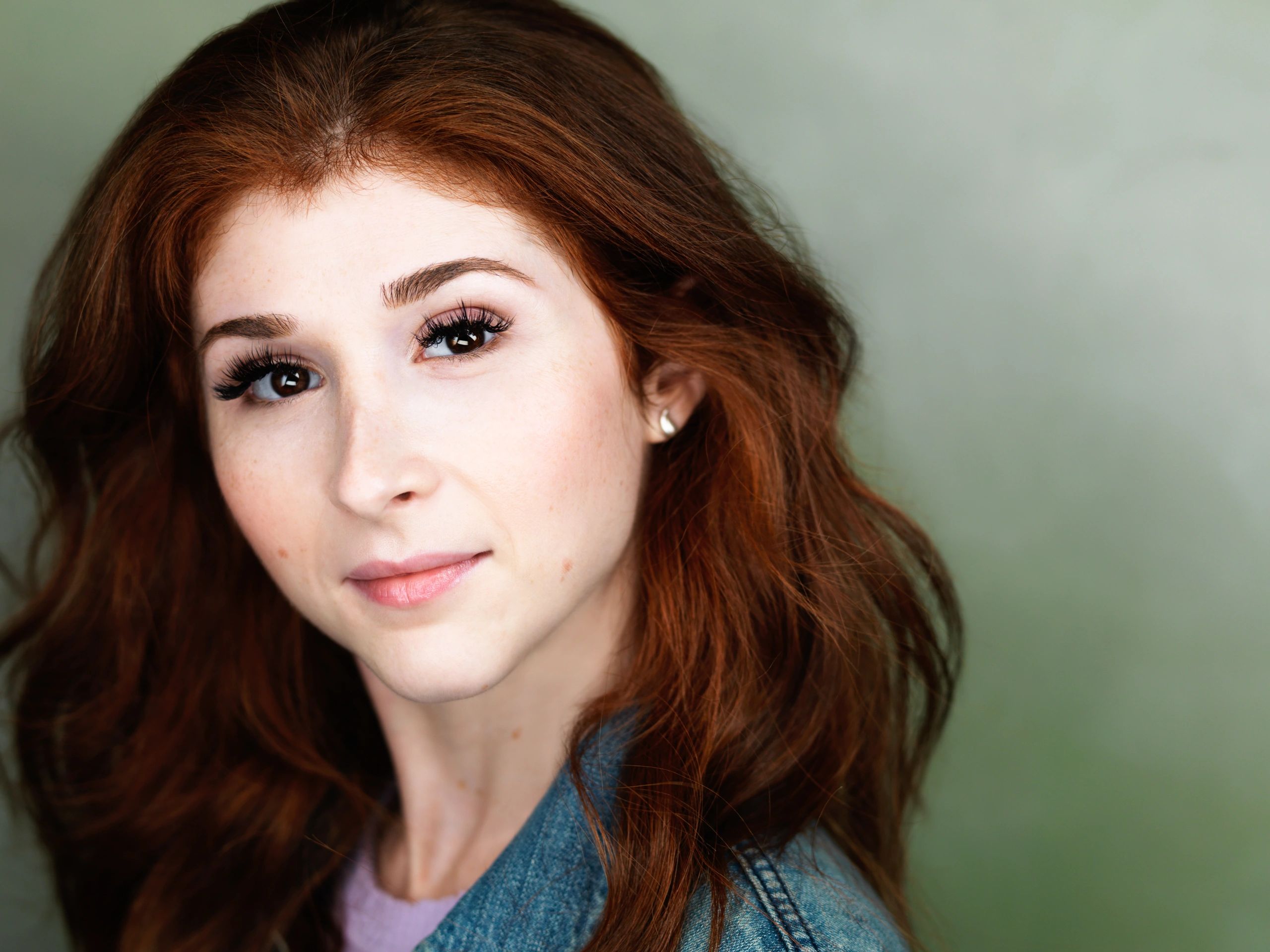 Actor Chloe Nicole