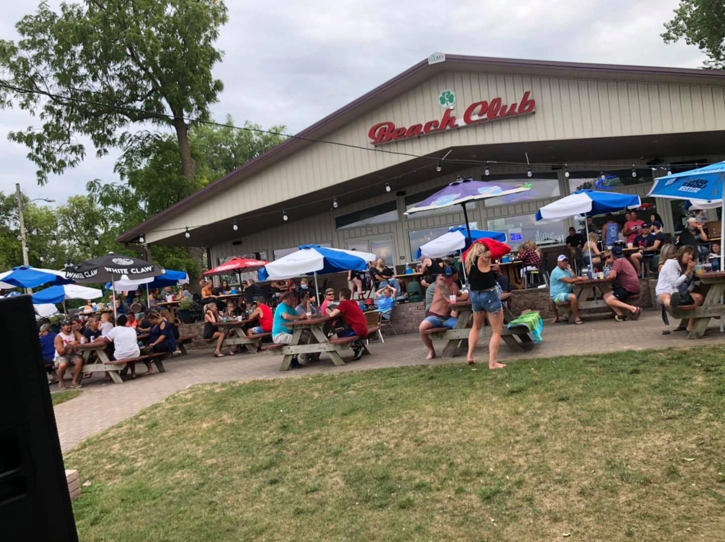 Lakeview Campground and Bar