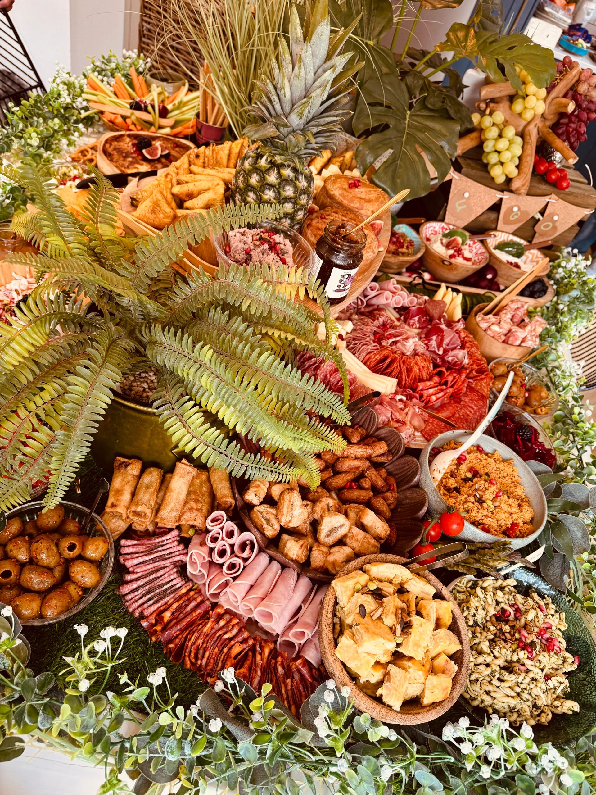 GRAZING TABLES