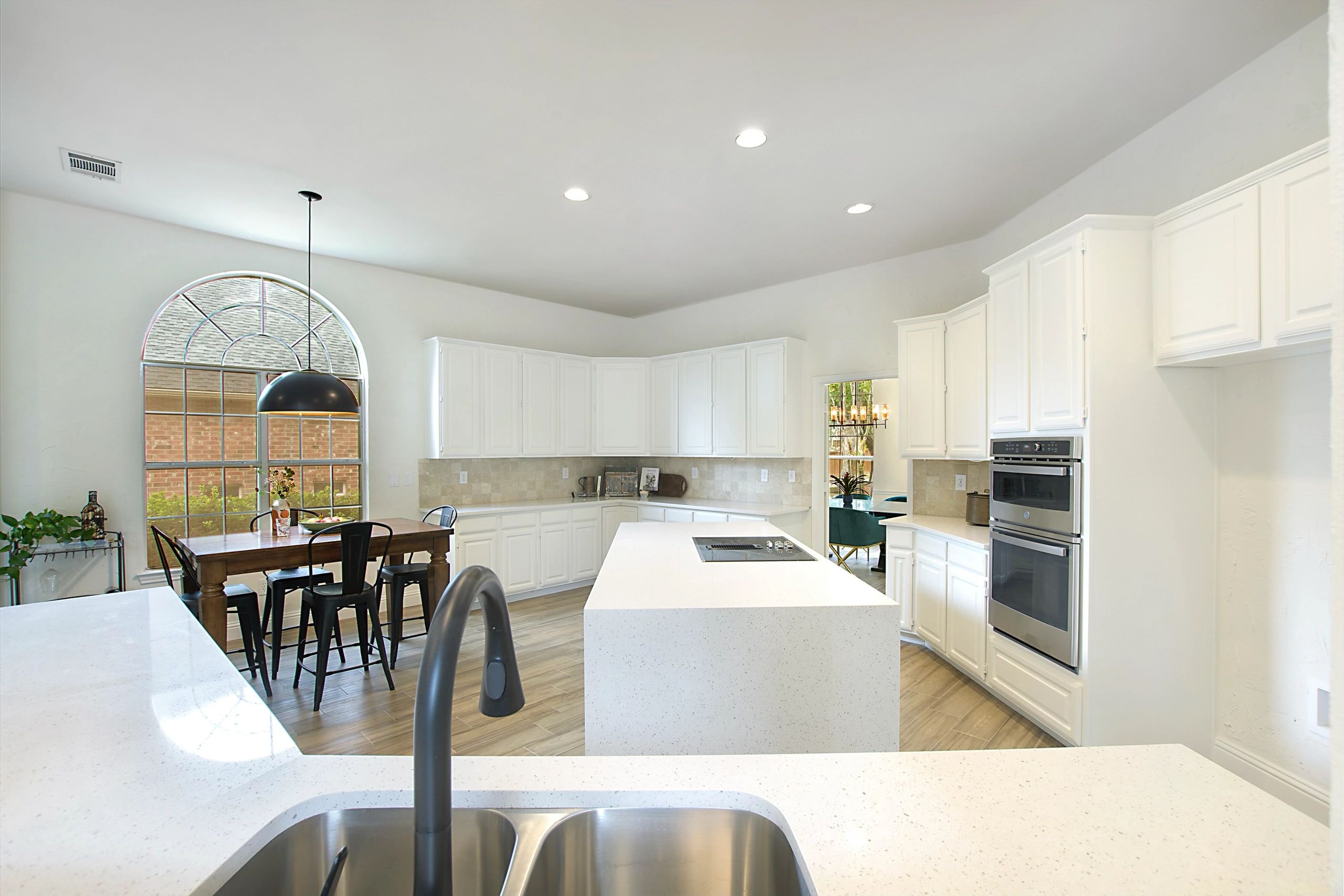 DFW Painting - Professional Interior and Exterior Paint Services