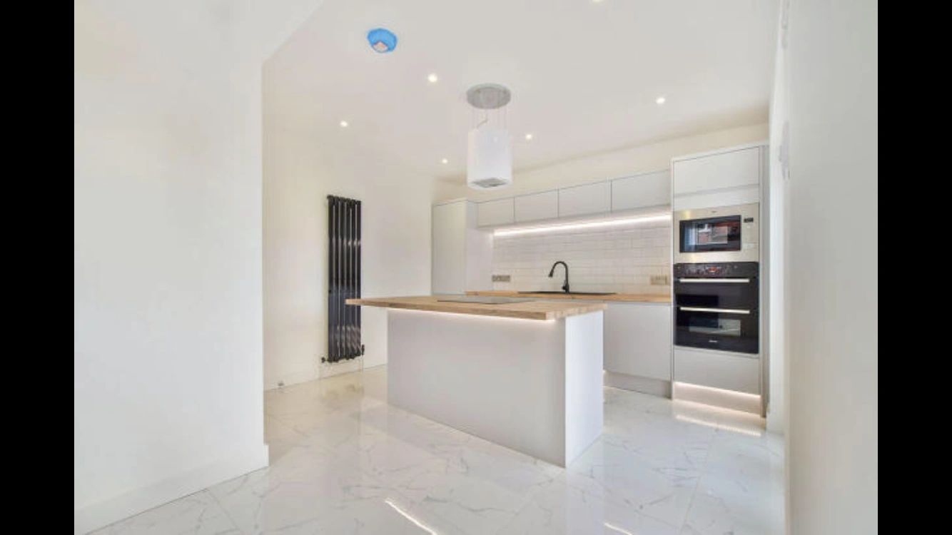 Reputable Renovations - Bathroom, Renovation, Kitchens