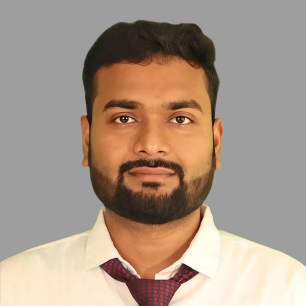 Financial Advisor Manoj Maji
