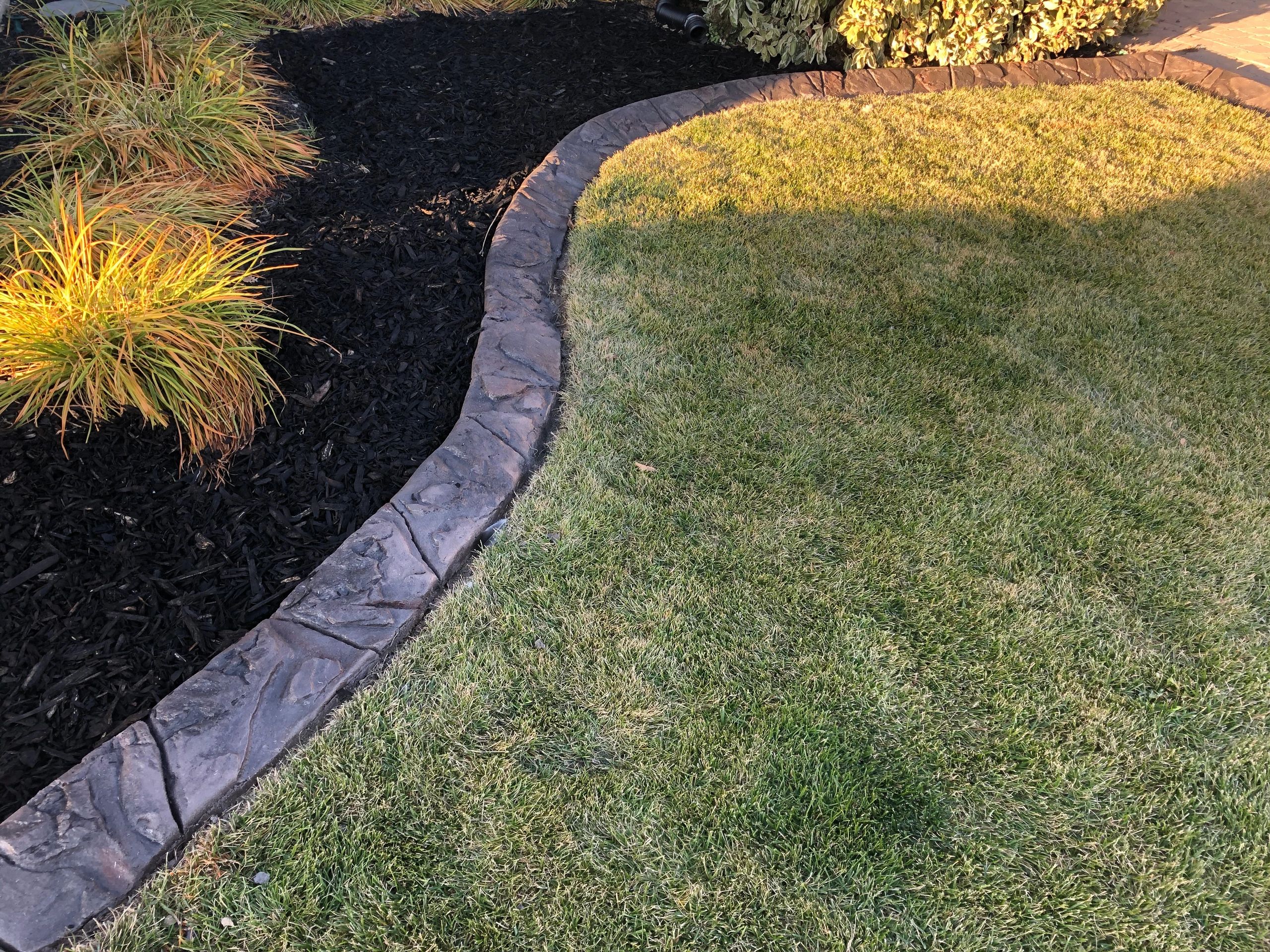 Distinctive Edge Custom Curbing