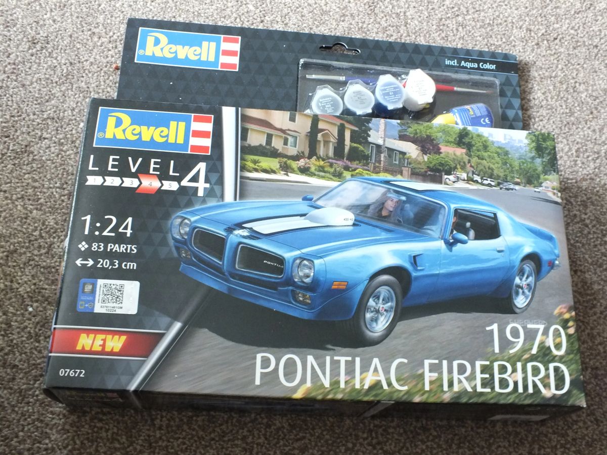 Revell 1970 Pontiac Firebird Model Set 1:25 Scale - 67672