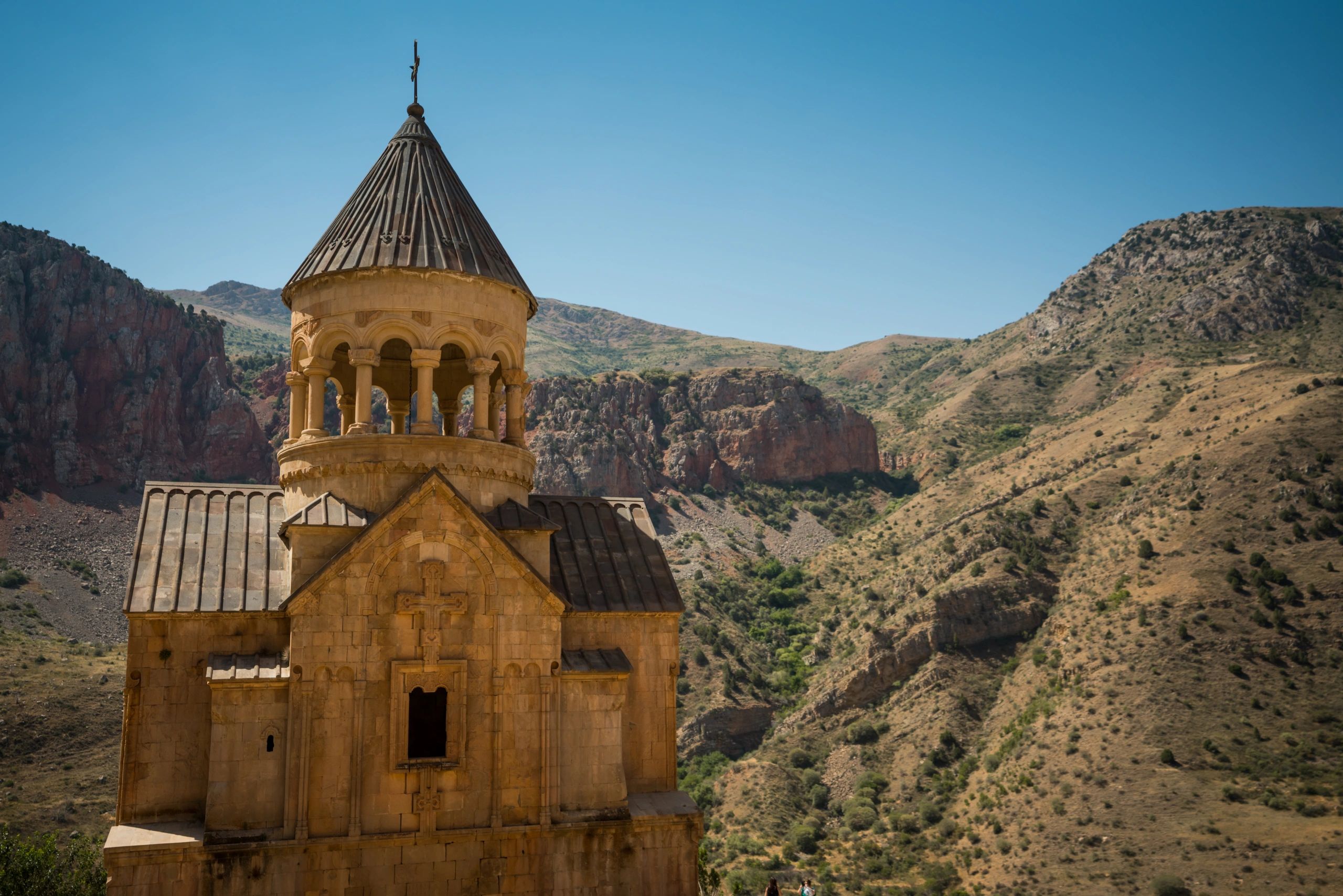 What Does Marrying an Armenian Woman Bring to Your Life?