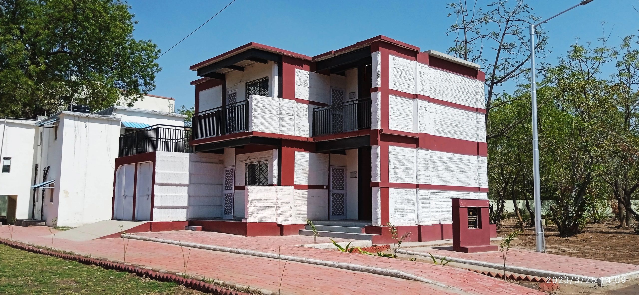 Concrete Furniture - MiCoB