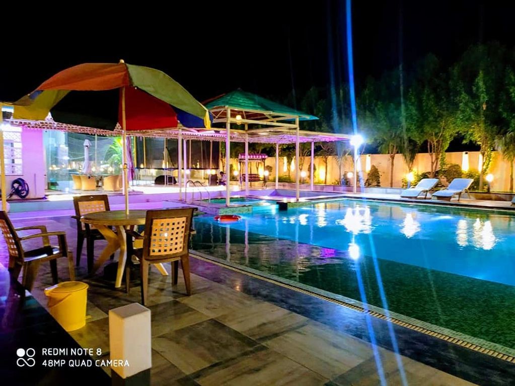 Swimming Pool | Polki Farm