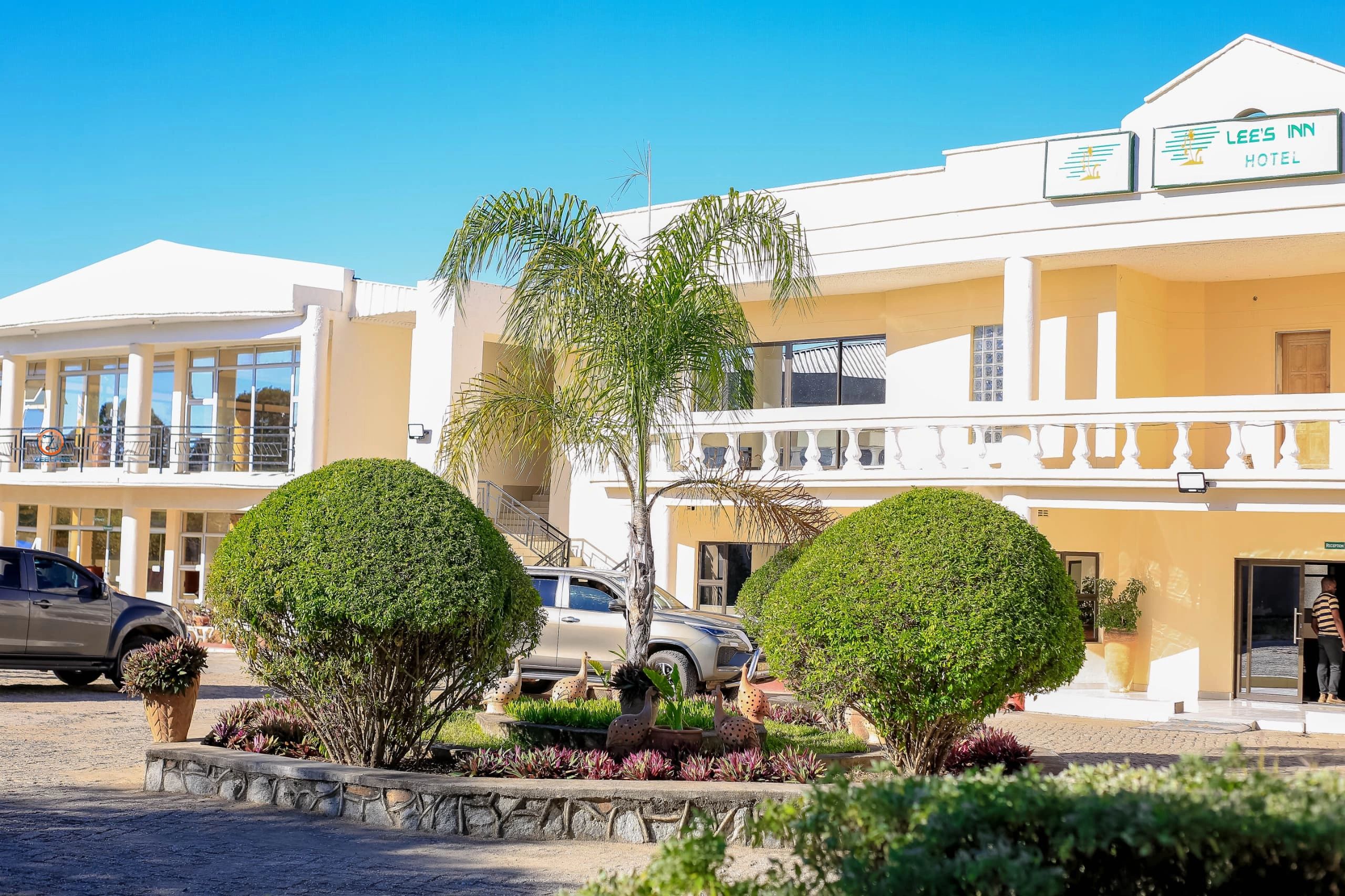 Luxury Hotel Accommodations at Lee's Inn Hotel