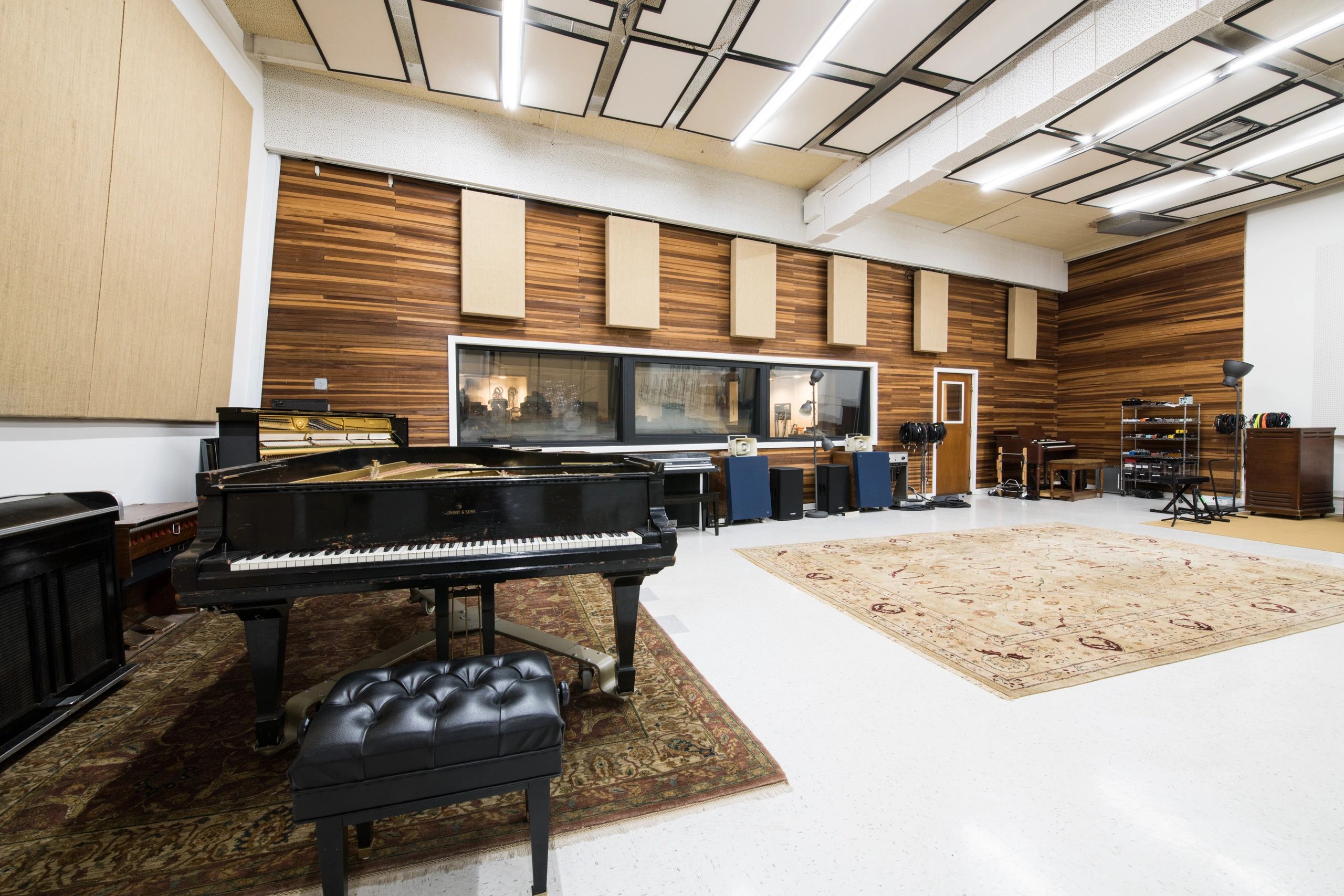 Legendary Recording Studio - Sound City