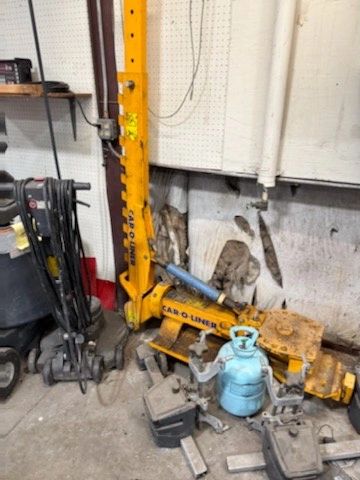 "SOLD" Car-O-Liner Benchrack 5500 Frame Machine - Used in SC