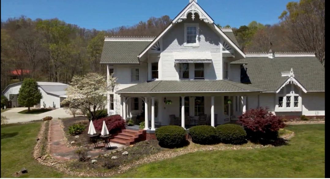 Create Your Dream Wedding at The Grand Victorian Venue