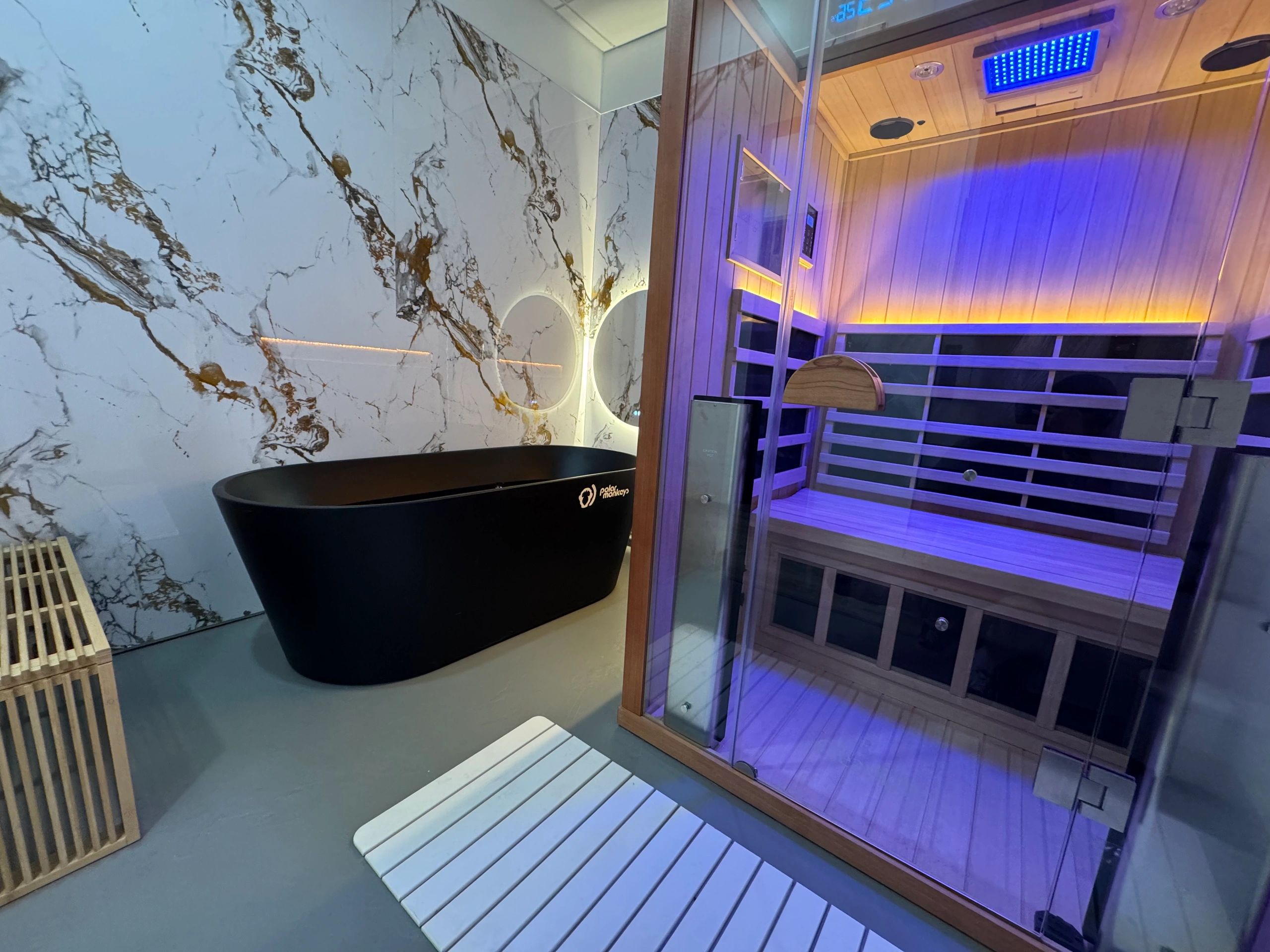 Sauna + Cold Plunges