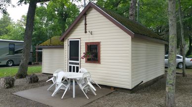 Cottage Rentals Manitoulin Island - Mindemoya Court Cottages and Campground