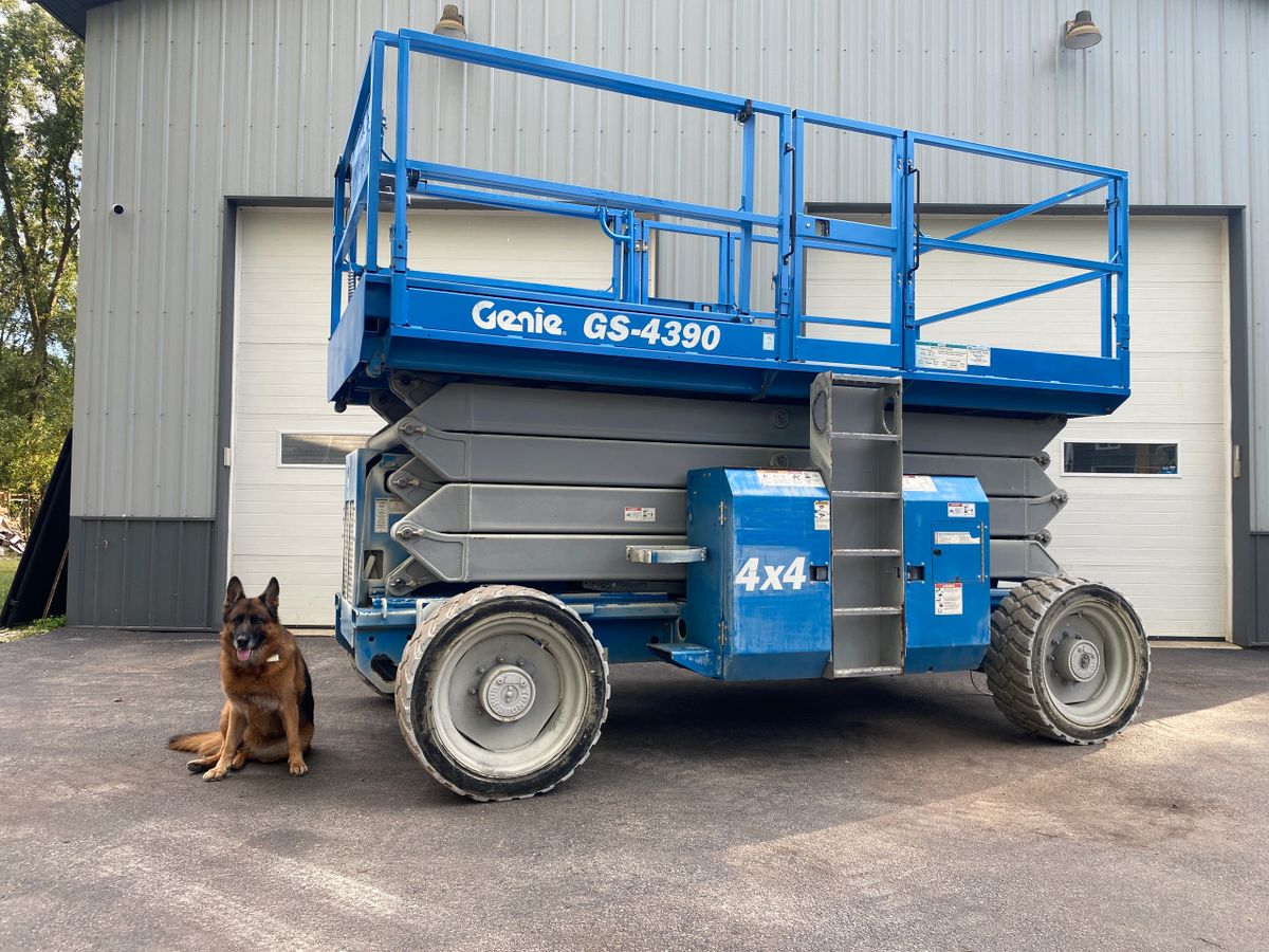 2013 Genie GS-4390 Rough Terrain 4x4 gas/ propane Scissor Lift