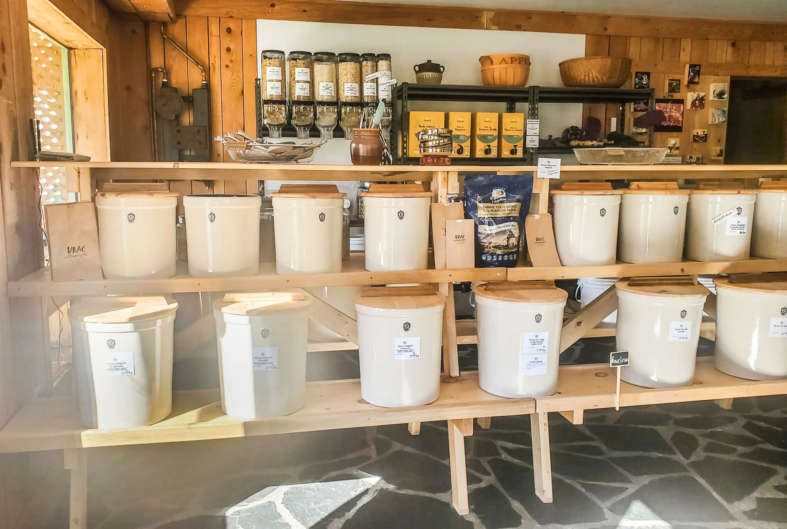 VRAC et Compagnie - Grocery Store - Sutton, Quebec