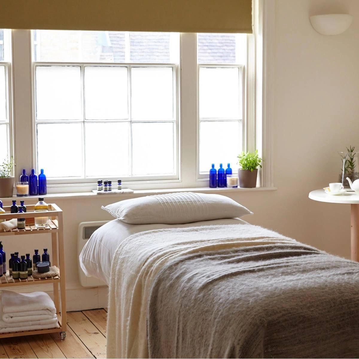 Full Body Massage, Beauty and Spa, Holistic Aromatherapy Treatment ...