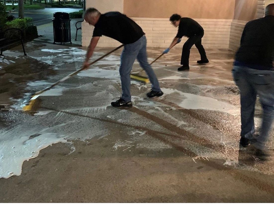 Chris' Taverna - Greek & Mediterranean Food, Greek Restaurant