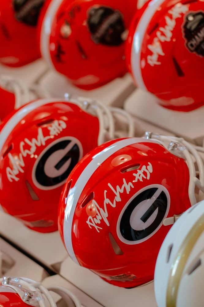 Georgia Bulldogs Autographs - Georgia Autographs