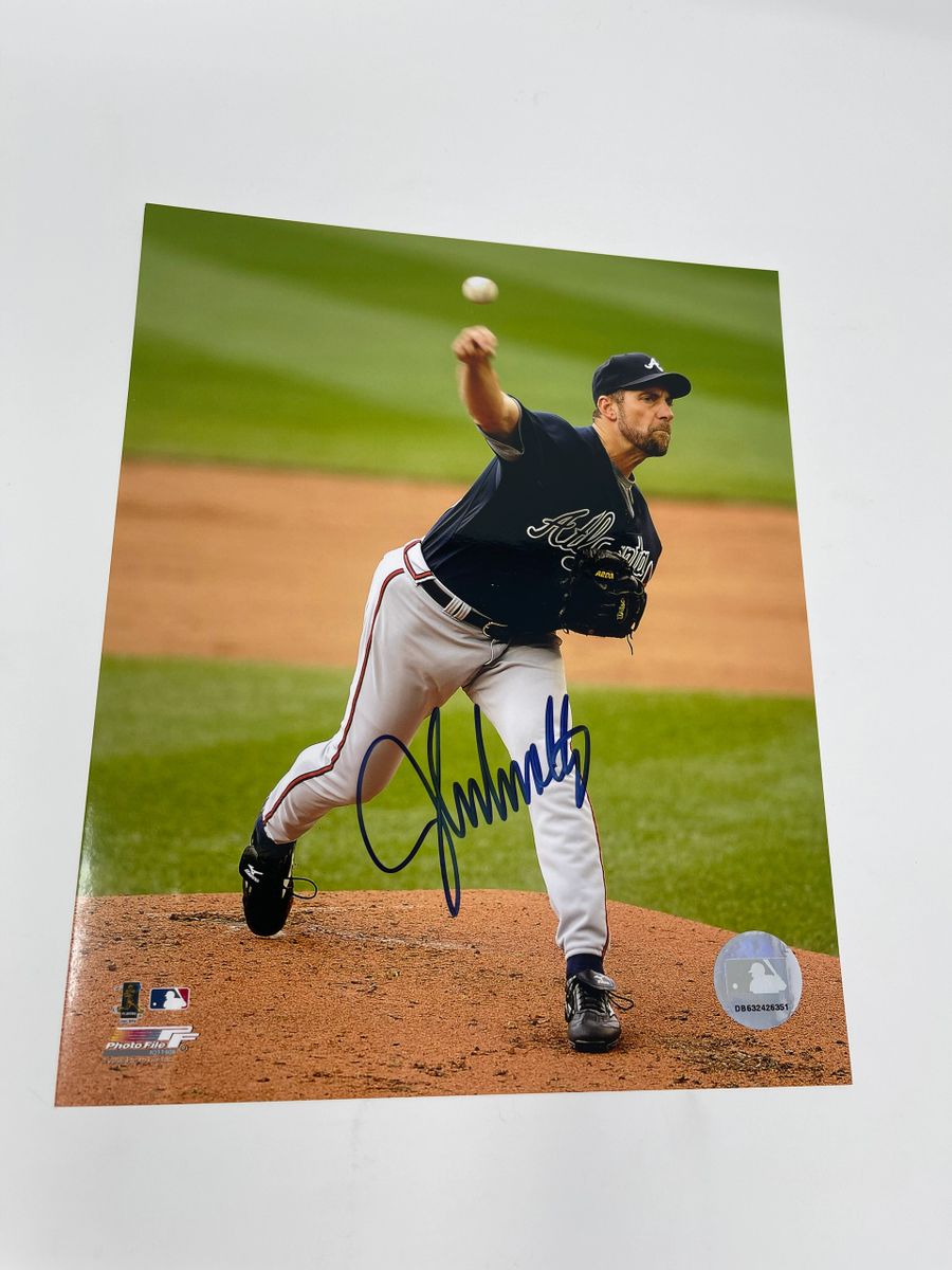 John Smoltz Autographed 8x10 Atlanta Braves Photo