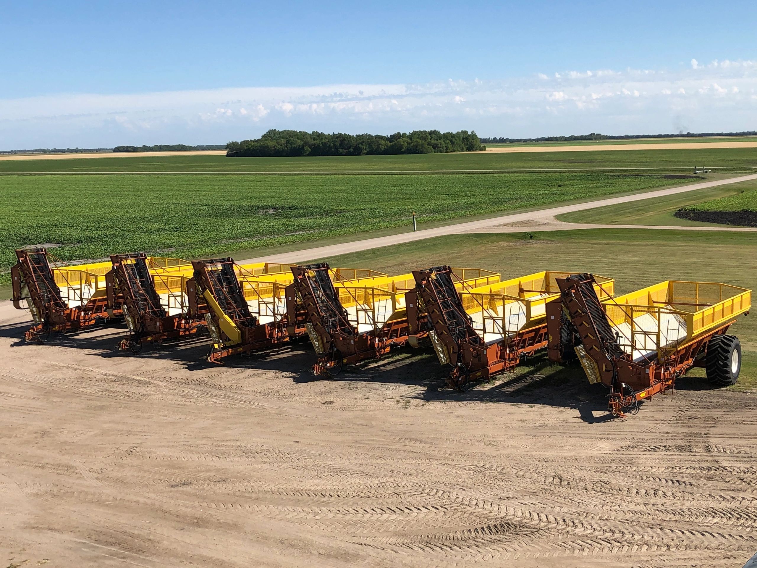 Beet Cart, Farm Equipment - H&S Manufacturing, Inc. | H&S Manufacturing ...