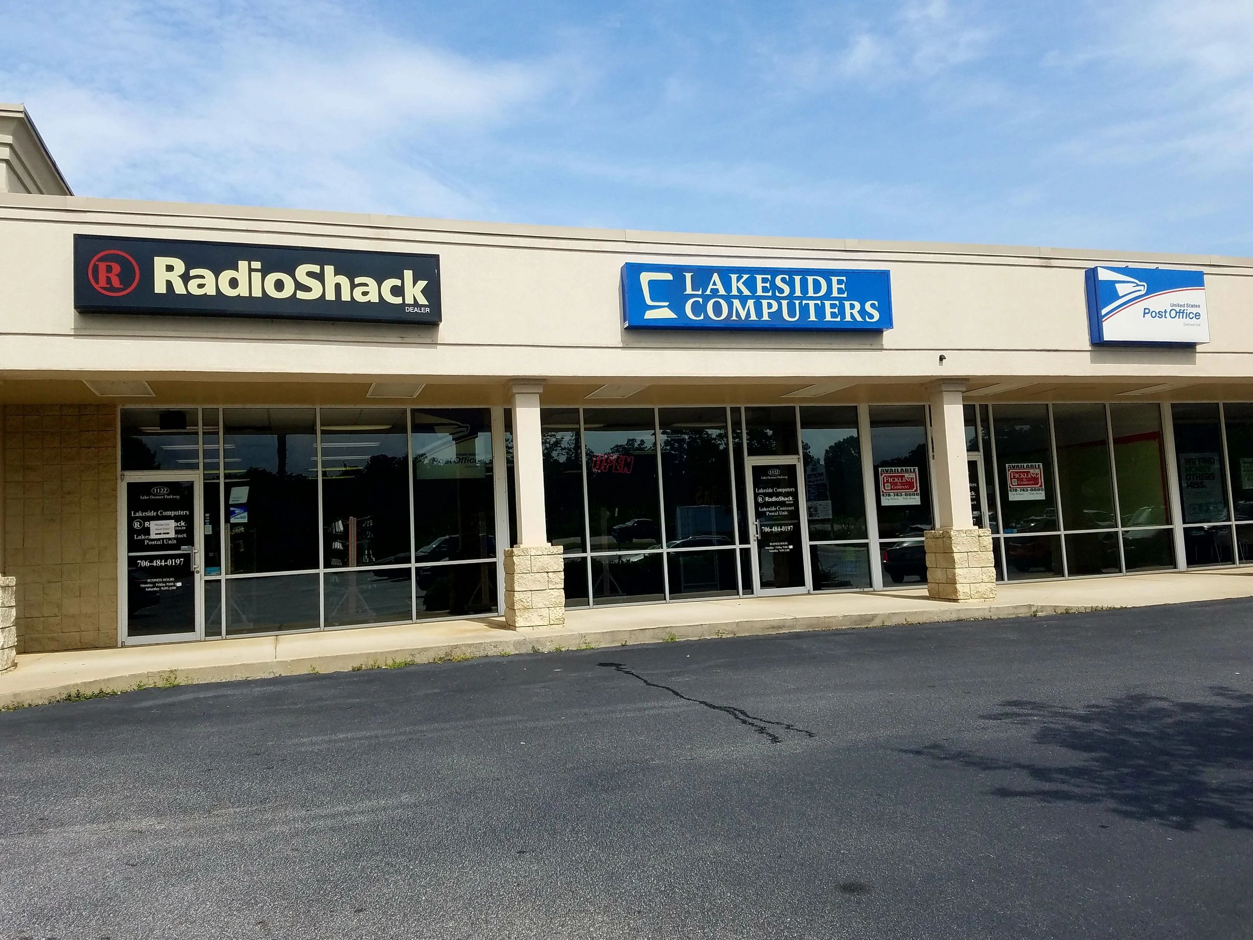 Lakeside Computers - Computer Repair, RadioShack, US Postal Service