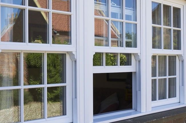 5 Ways to Decorate Your Sash Windows in Style