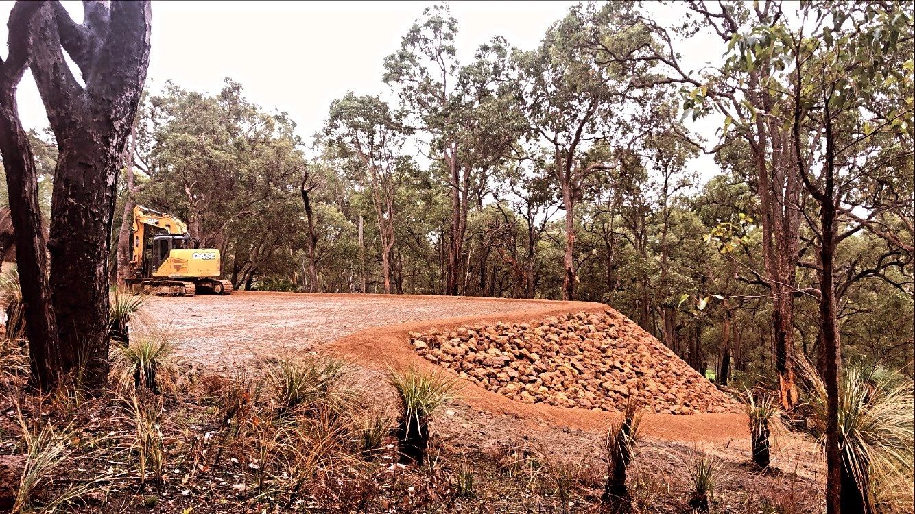 ROCK SPALLS | Avon Resources