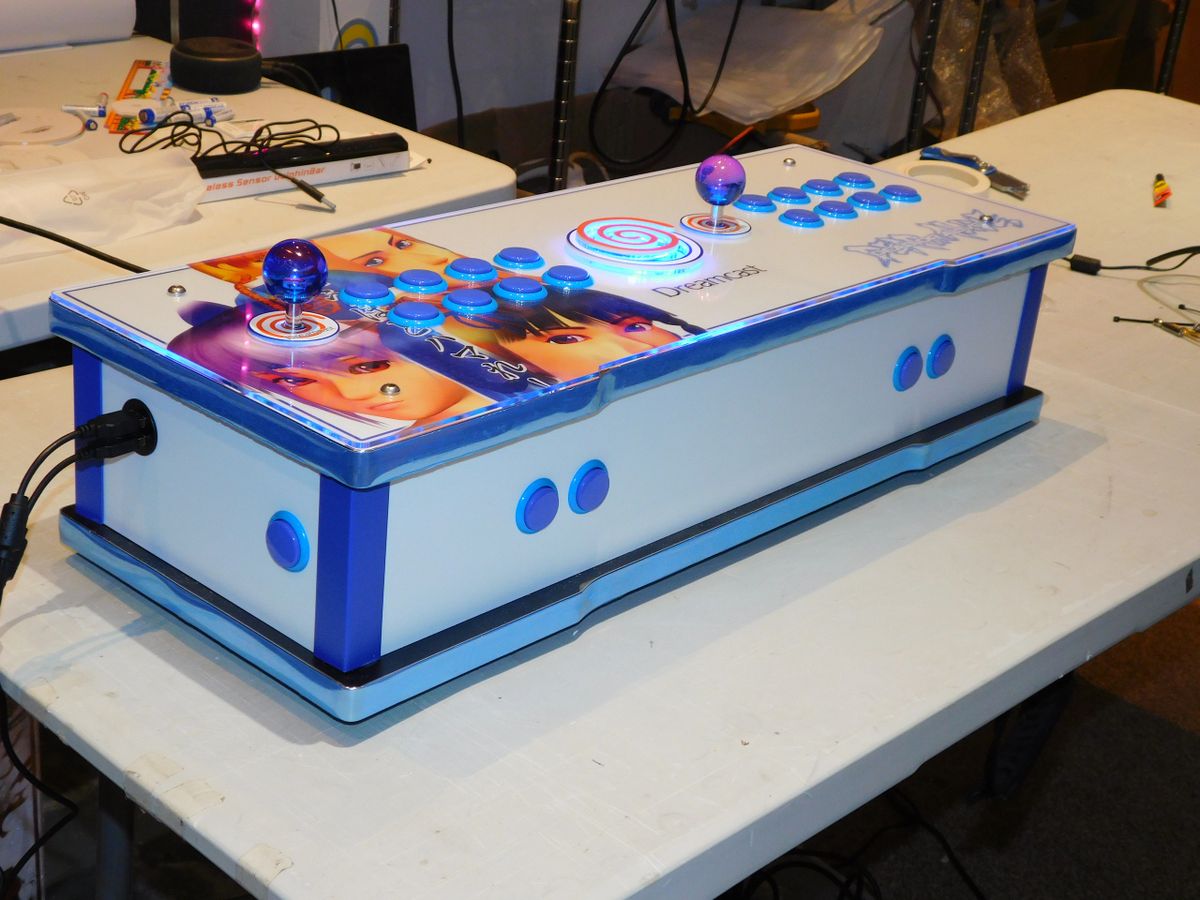 DOA 2 Ultimate Delux Custom Arcade Plug N Play Fight Stick (16TB HyperSpin)