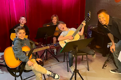 Small Group Classes | The Musician’s Den