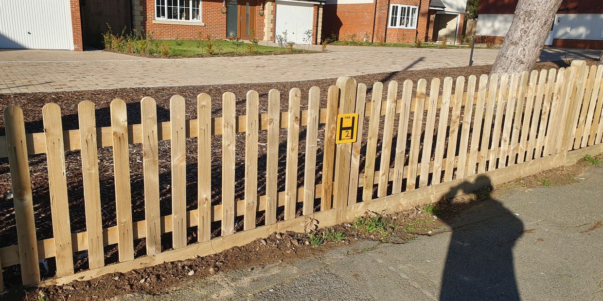 MS Fencing Haywards Heath - Picket Fencing Installation