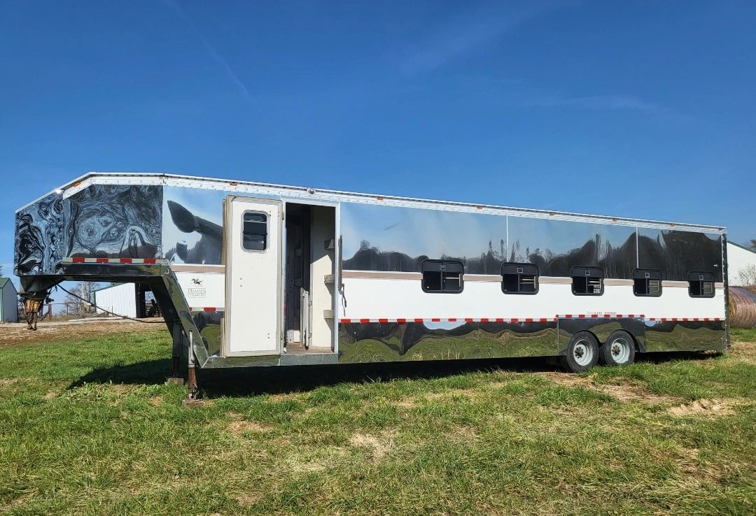 2000 Pegasus Trailer. 8’ Wide / 8’ Tall / 36’ Long