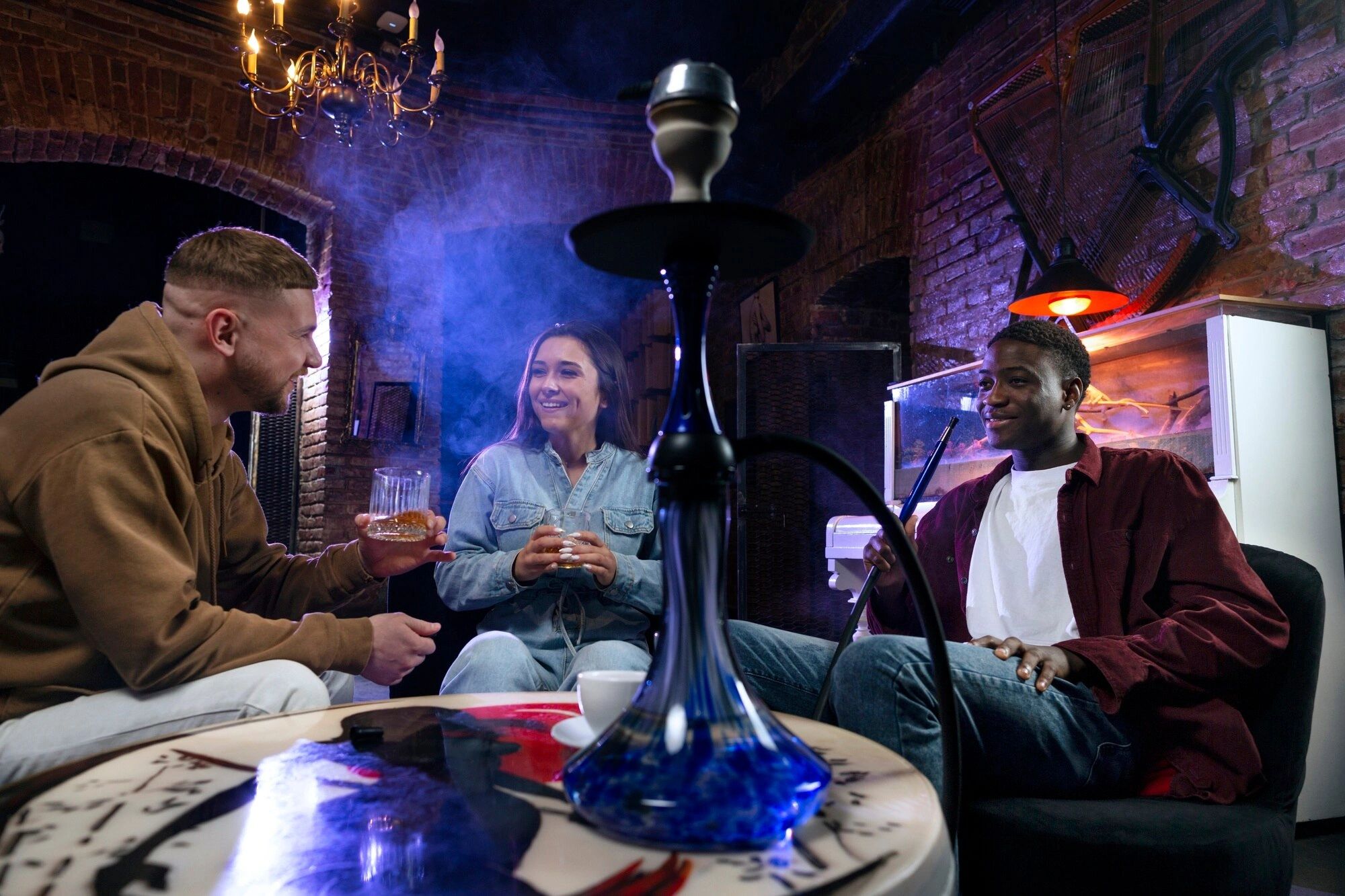 Hookah Etiquette: Dos and Don'ts for a Great Smoking Experience