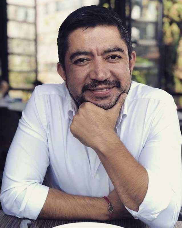 Un poco sobre mí | Soy César Rojas