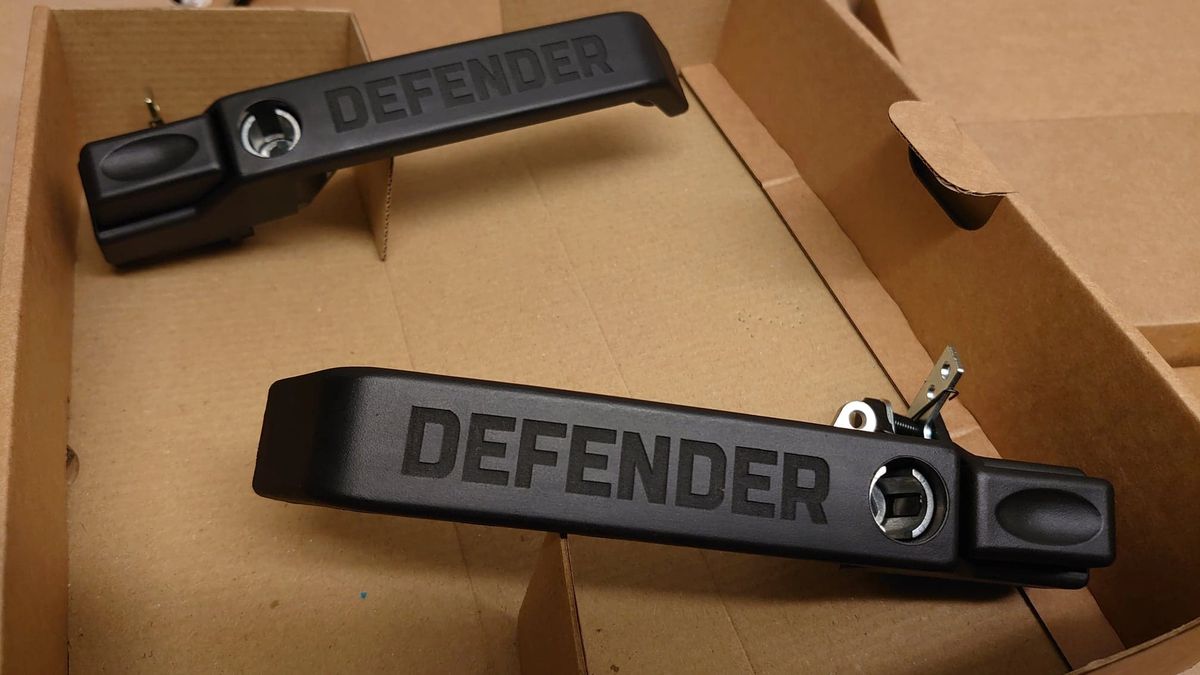 LAND ROVER DEFENDER DOOR HANDLES (PAIR) UPTO 2001