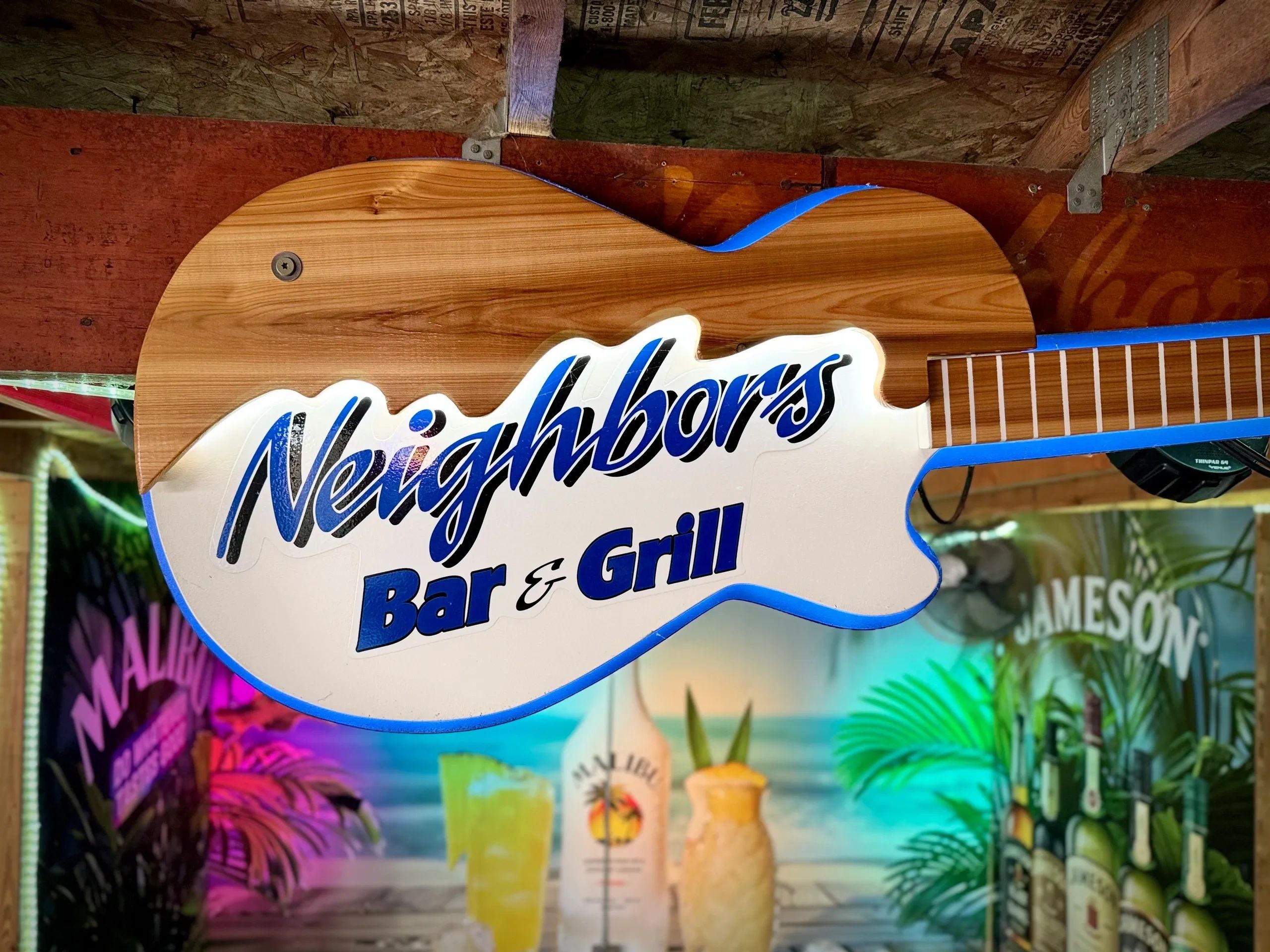 HOME [neighborsbarandgrilllovespark.com]