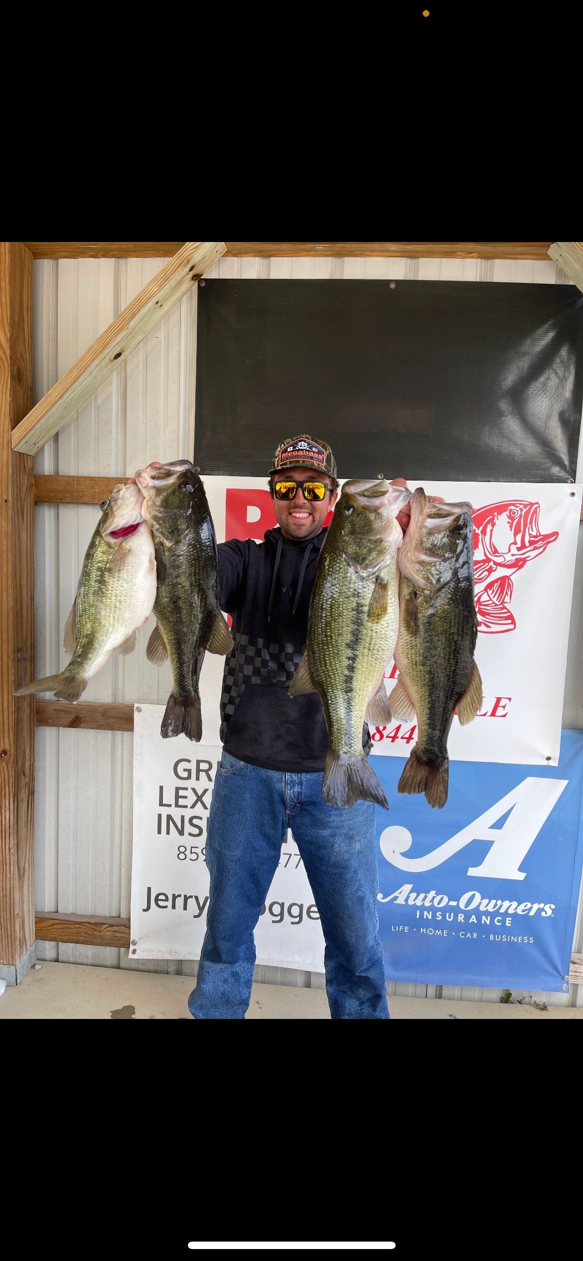 Expert Kentucky Fishing Guide with Forward Facing Sonar