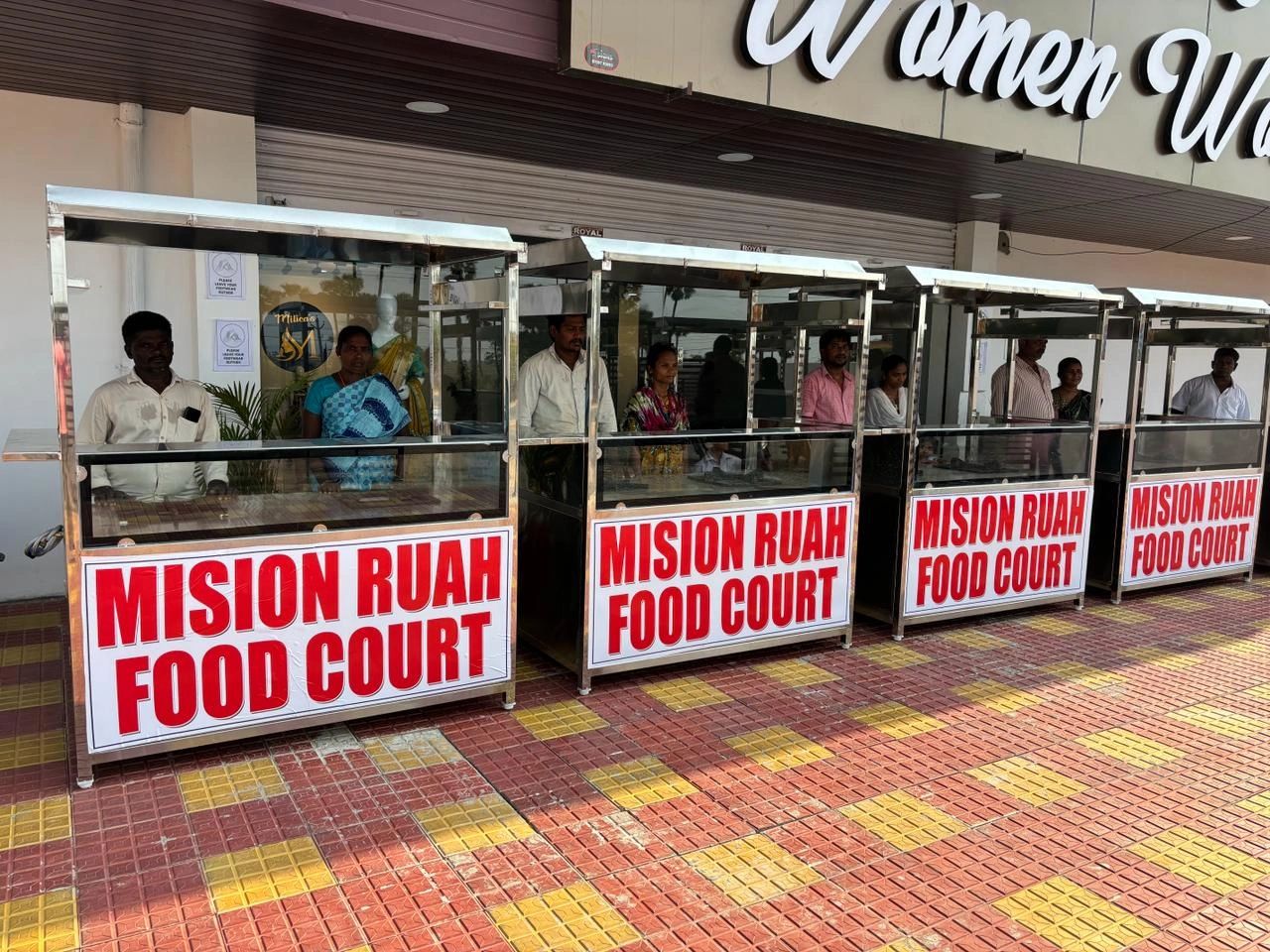 Nuova "Food Court", stand gastronomici di Misión Ruah