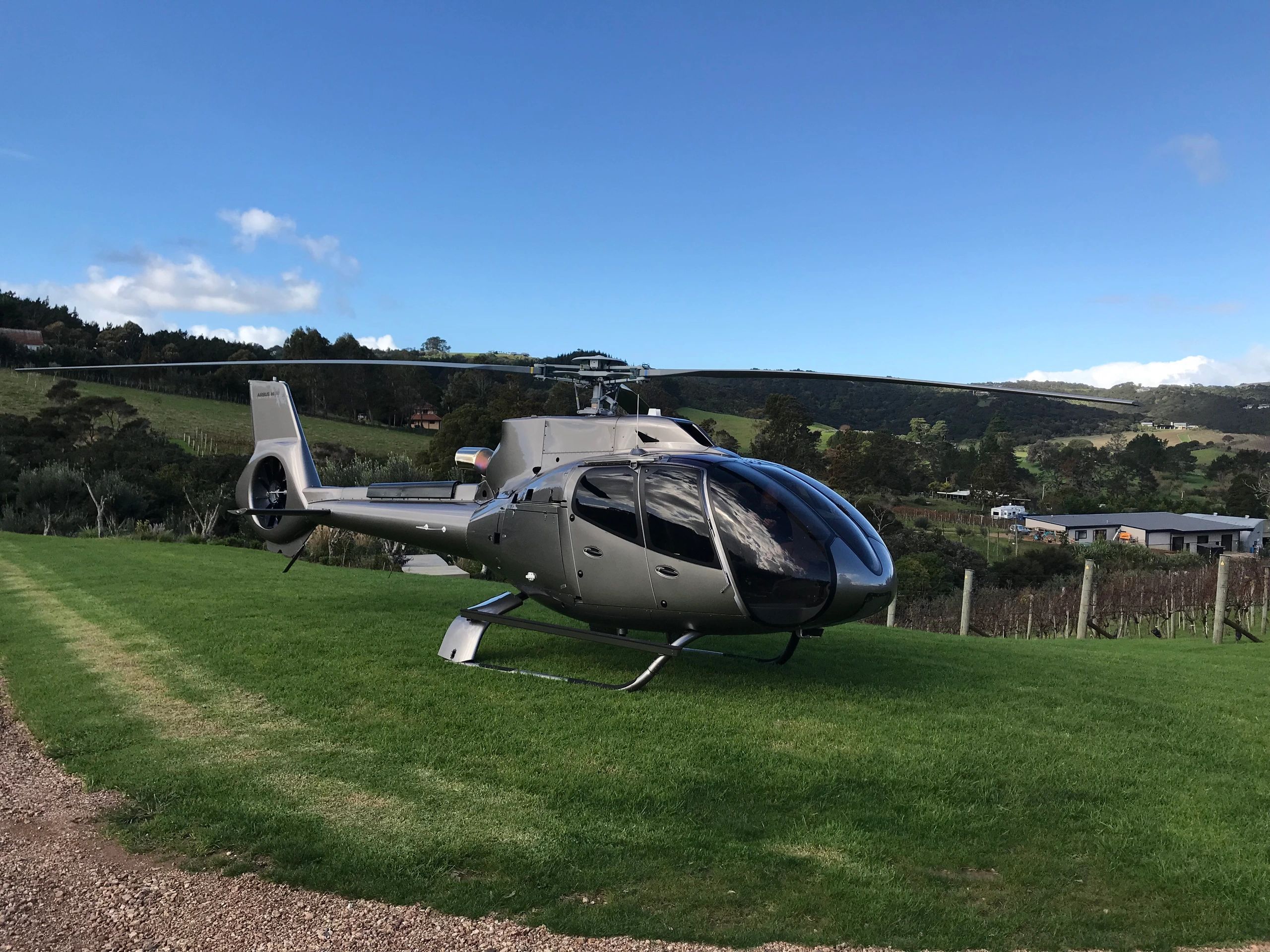 Home [victoriahelicopters.com]