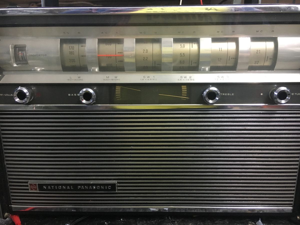 Radios, transistor / solid state