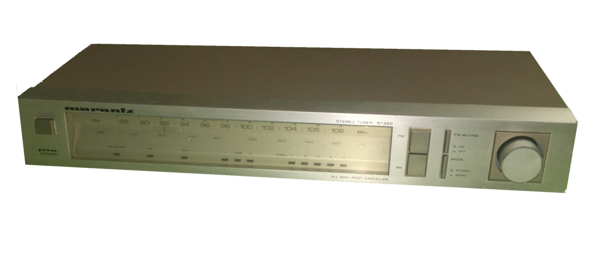 MARANTZ ST-320 AM/FM Tuner (Slimline Champagne series) 1982