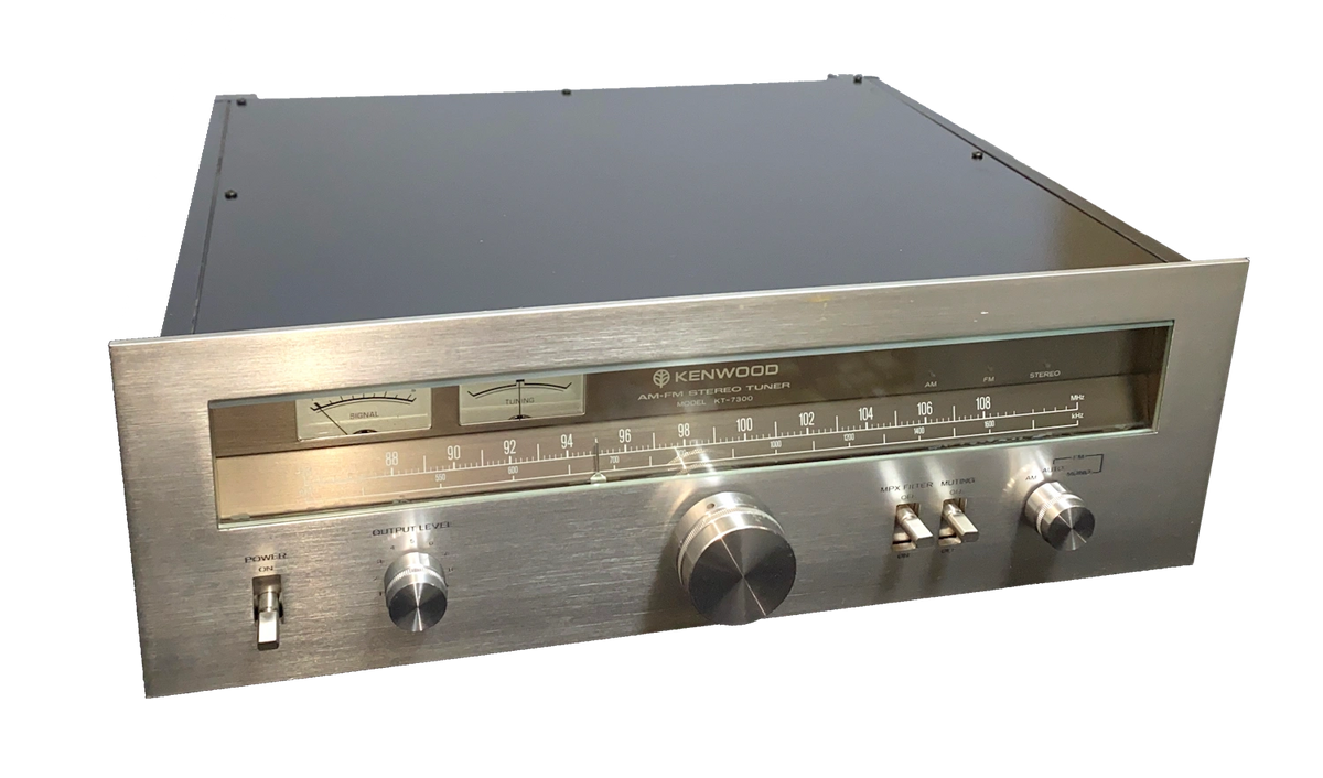 Kenwood (Trio) KT-7300 High Quality AM/FM Stereo Tuner Silver Face 1976 KT7300