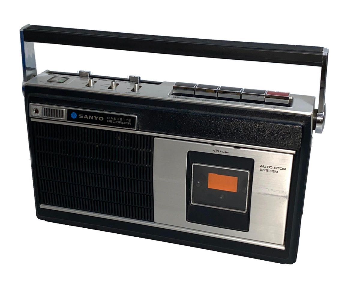 Sanyo M-2220 vertical format cassette recorder 1973 M2220