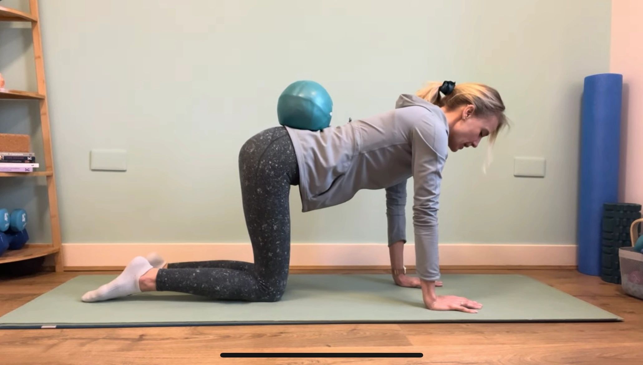 Fifteen Minute Four Point Kneeling Pilates Session
