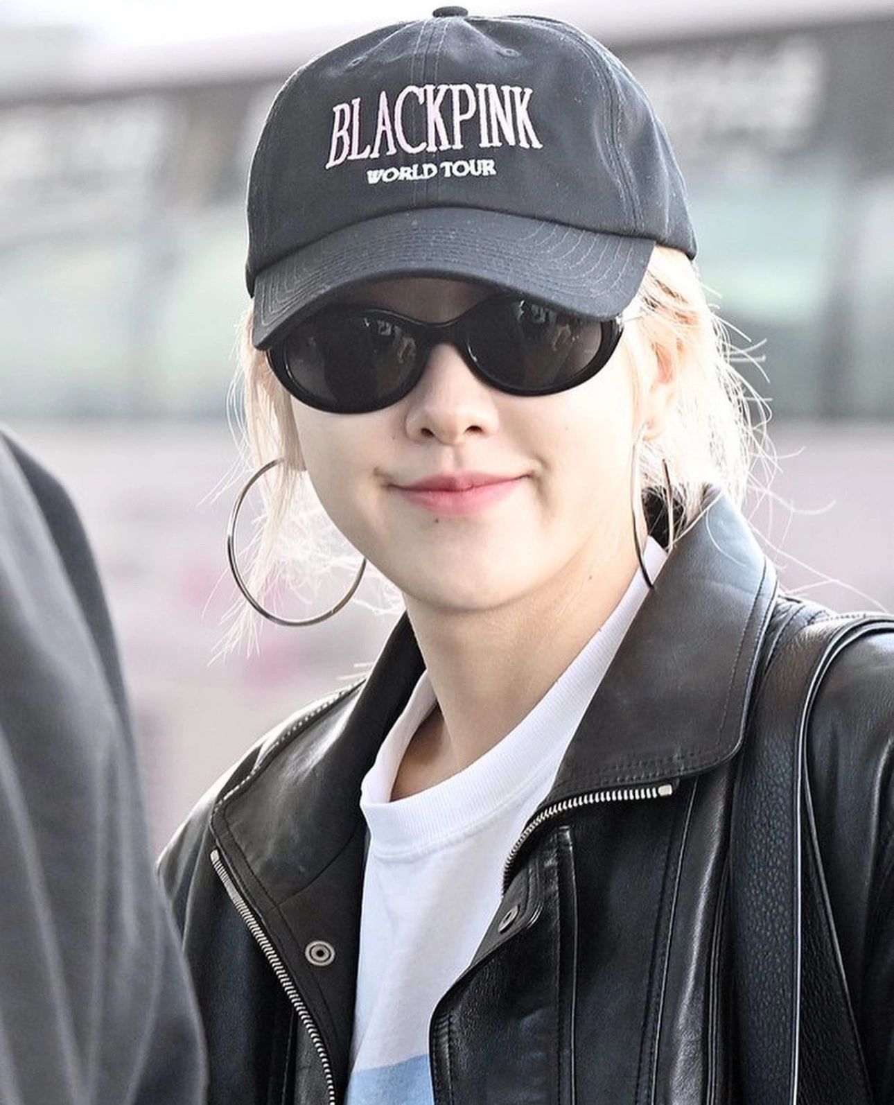 Rosé’s Stylish Hat Hints at Blackpink’s Upcoming World Tour