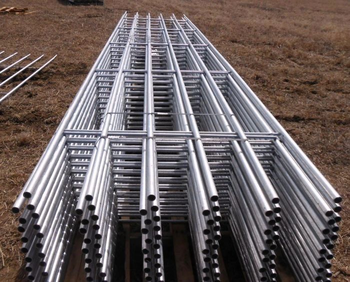 6 Bar Continuous Galvanized Fence