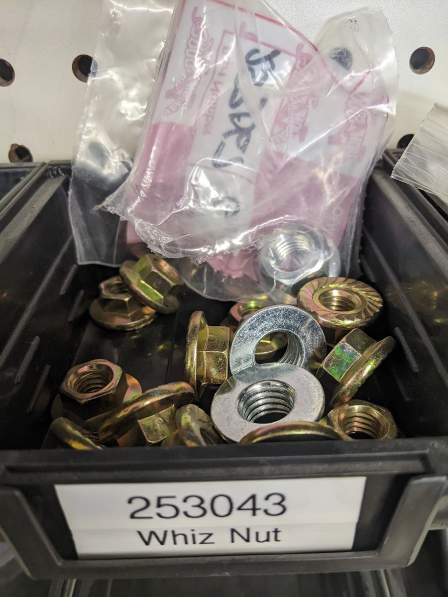 253043 Grasshopper Whiz Nuts