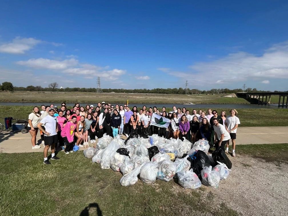 1500lbs Trash Clean-Up of the Trinity River with 65 TCU students!