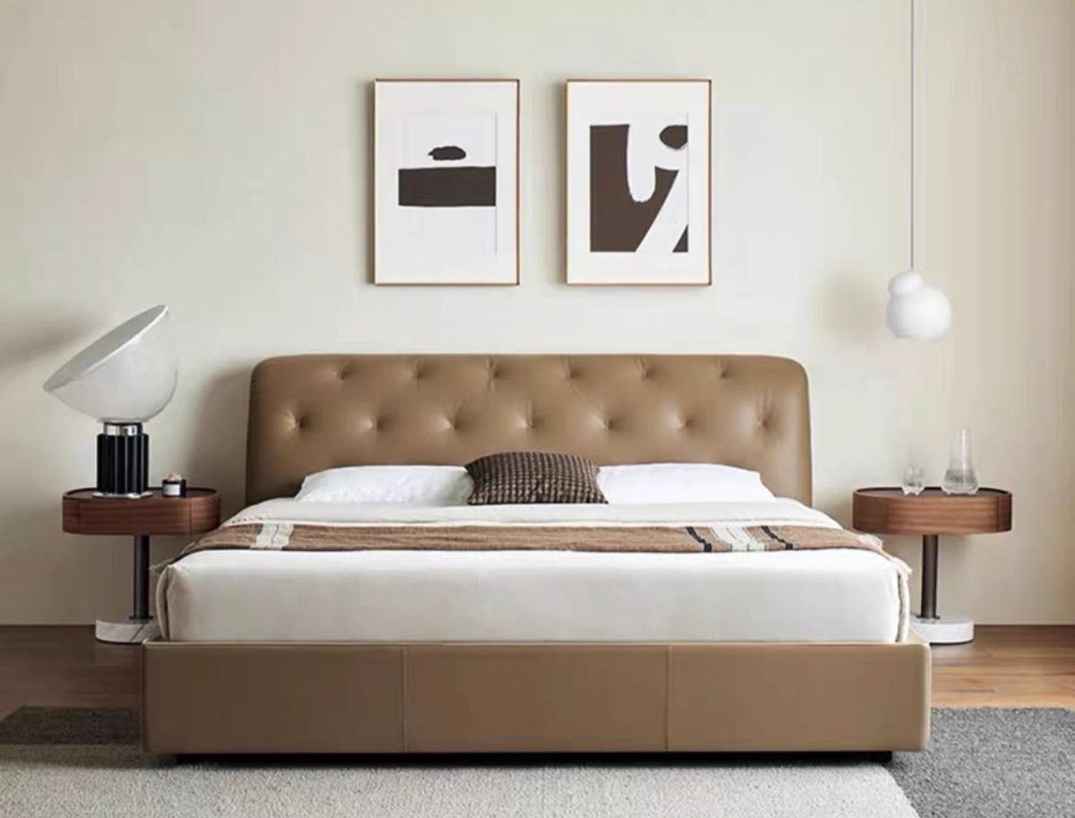 Makao Leather Bed